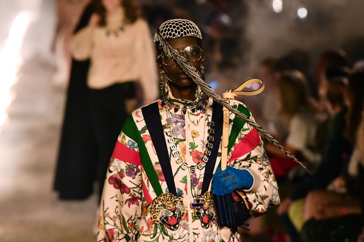 All The Black Models Featured In Gucci’s 2019 Resort Collection - 93.9 WKYS