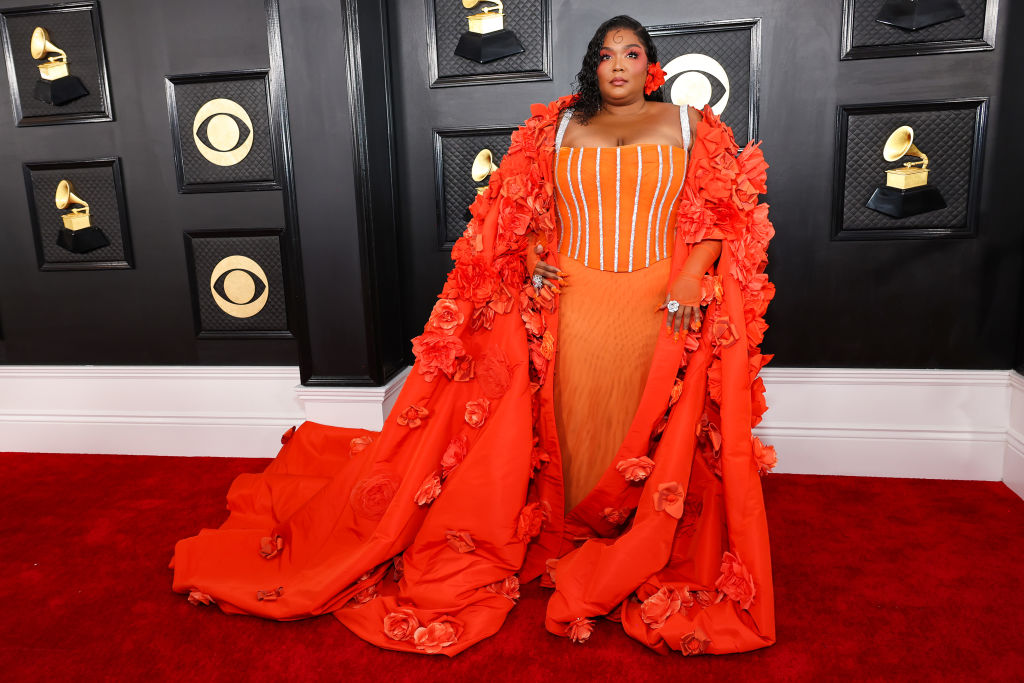 Get The Details On Lizzo's Chic Grammys Hair